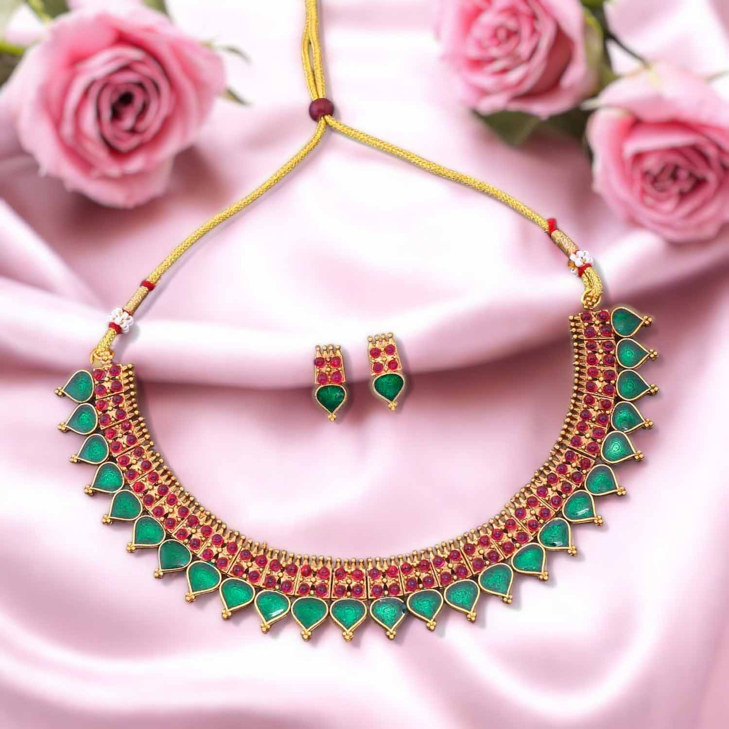 Emerald Ganisri Antique Jewellery Set - New Arrival – Bling Bag