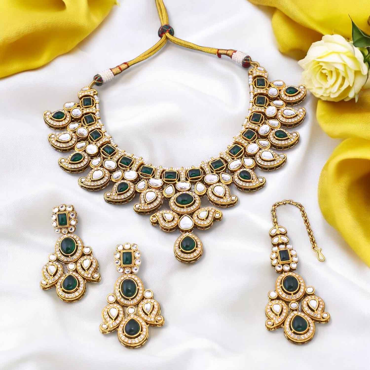 Emerald Swaragh Kundan Jewellery Set – Bling Bag