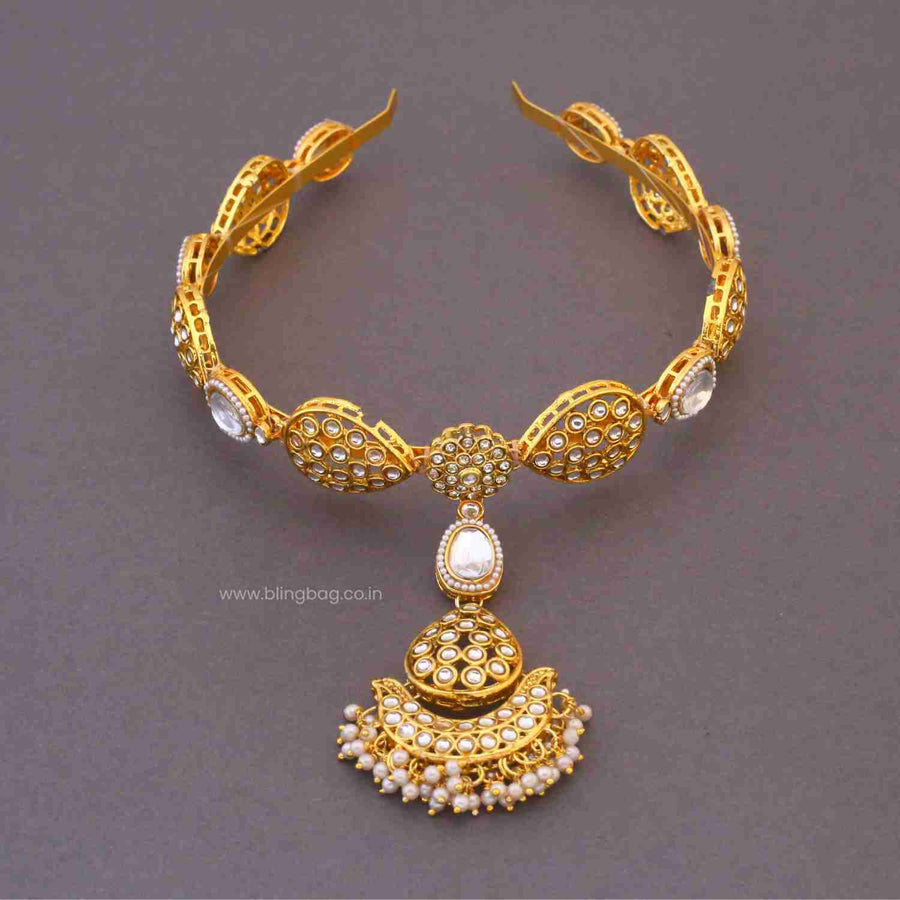Golden Aanyaa Hairband With Tikka – Bling Bag