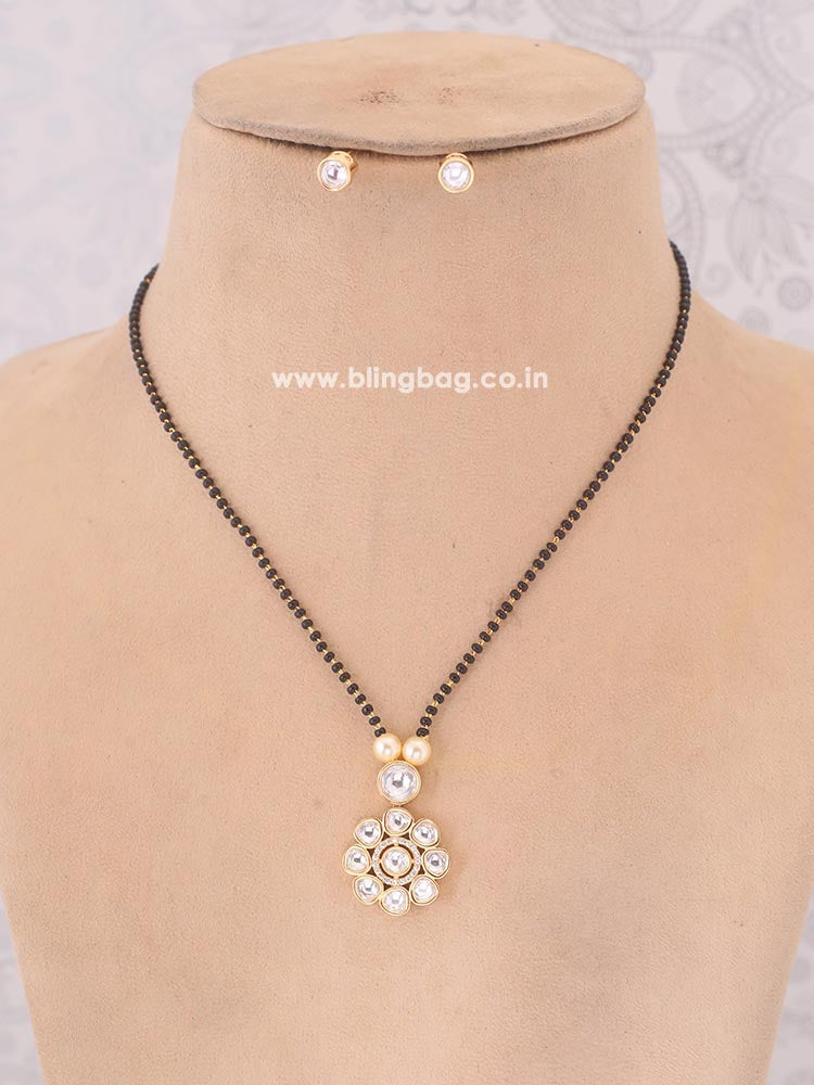 Golden Sinead Mangalsutra Set – Bling Bag